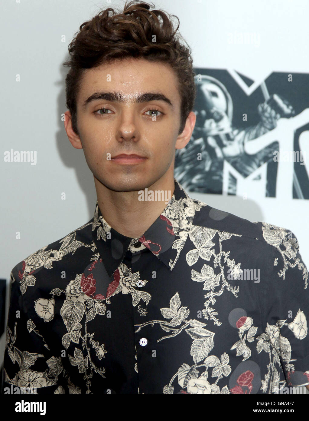 New York, New York, USA. 28th Aug, 2016. Singer NATHAN SYKES poses for ...