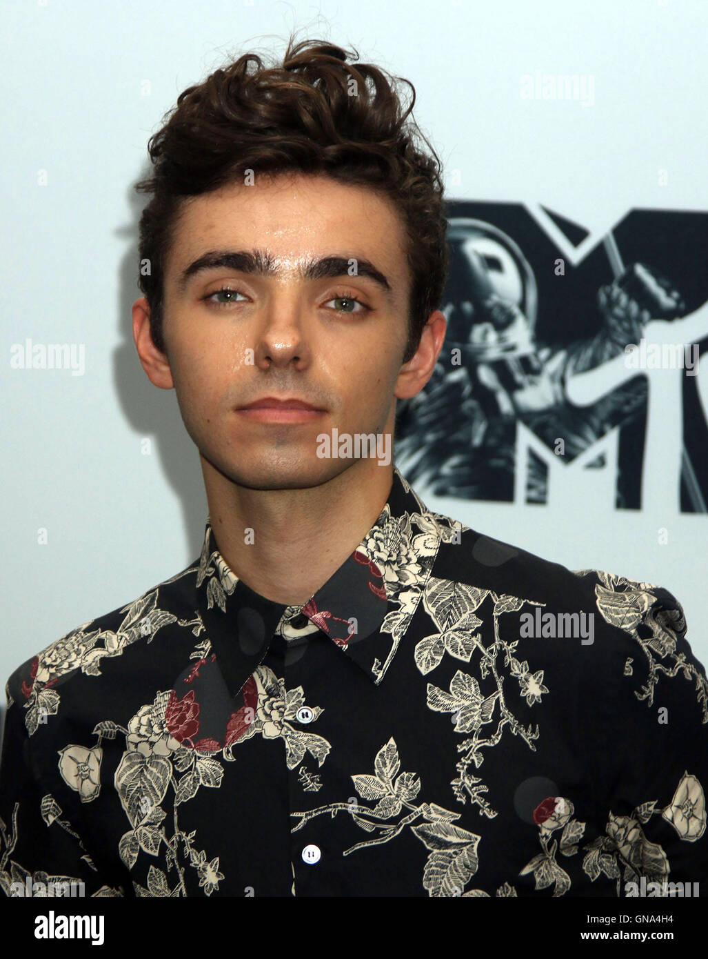 New York, New York, USA. 28th Aug, 2016. Singer NATHAN SYKES poses for ...