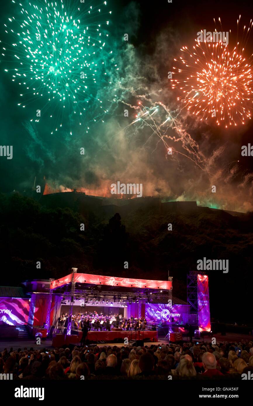 Scottish chamber orchestra hi-res stock photography and images - Alamy