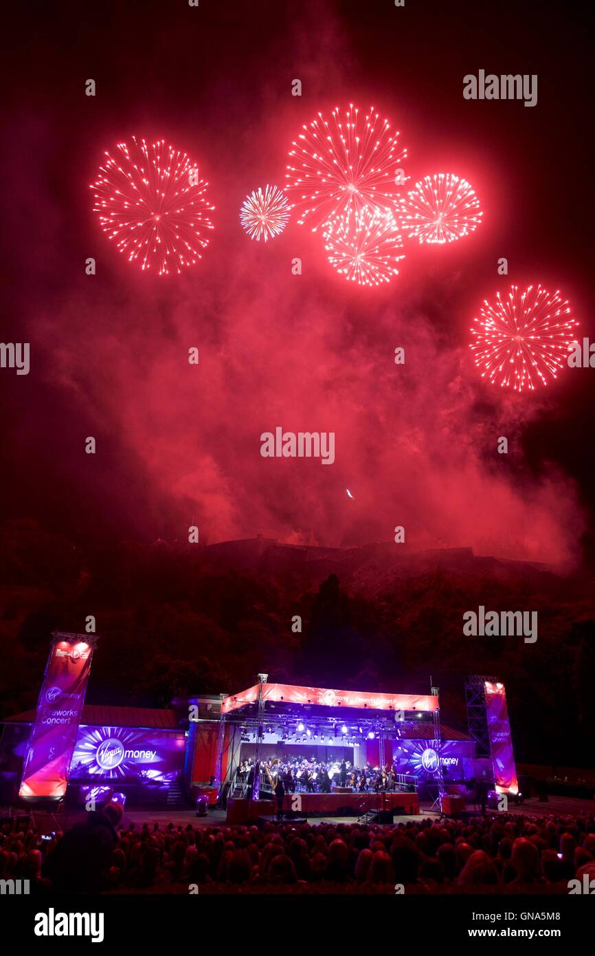 Scottish chamber orchestra hi-res stock photography and images - Alamy