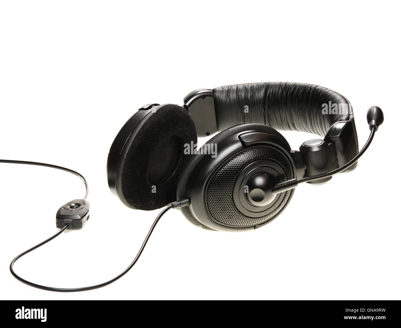 White plug stereo headphones hi-res stock photography and images - Alamy