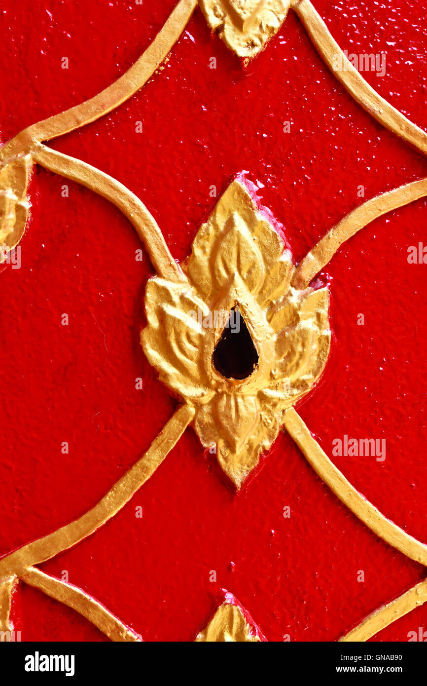 Golden Thai pattern design on temple wall Stock Photo - Alamy