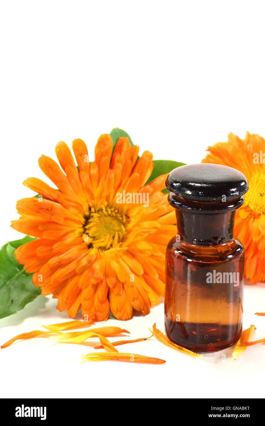 Marigold cosmetics hi-res stock photography and images - Alamy