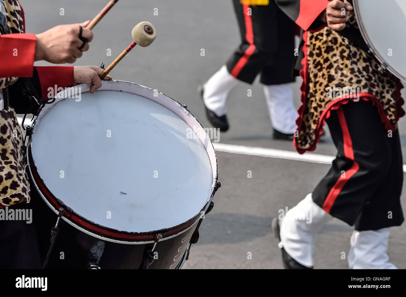 Traditional african drummers hi-res stock photography and images - Alamy