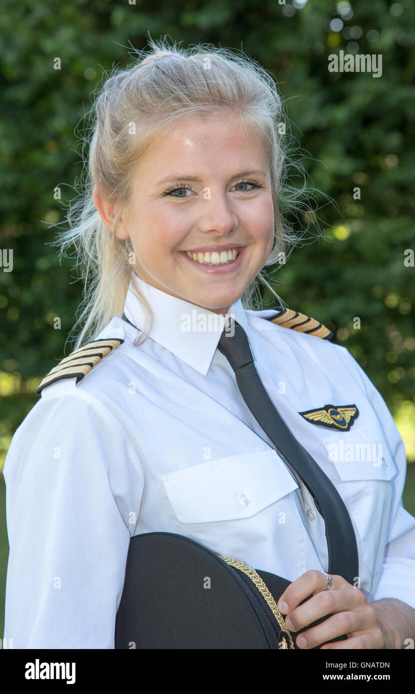 Young woman pilot in uniform hi-res stock photography and images - Alamy