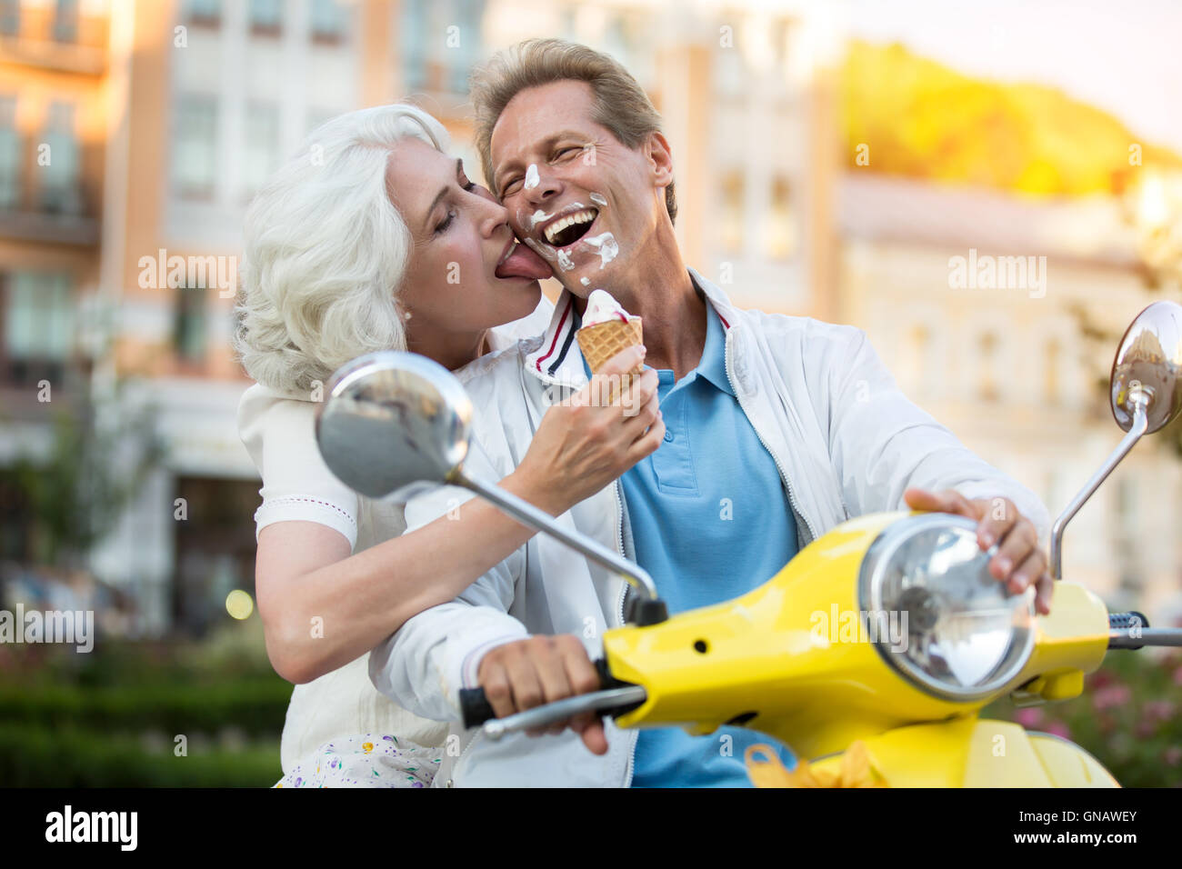 Face smeared hi-res stock photography and images - Alamy