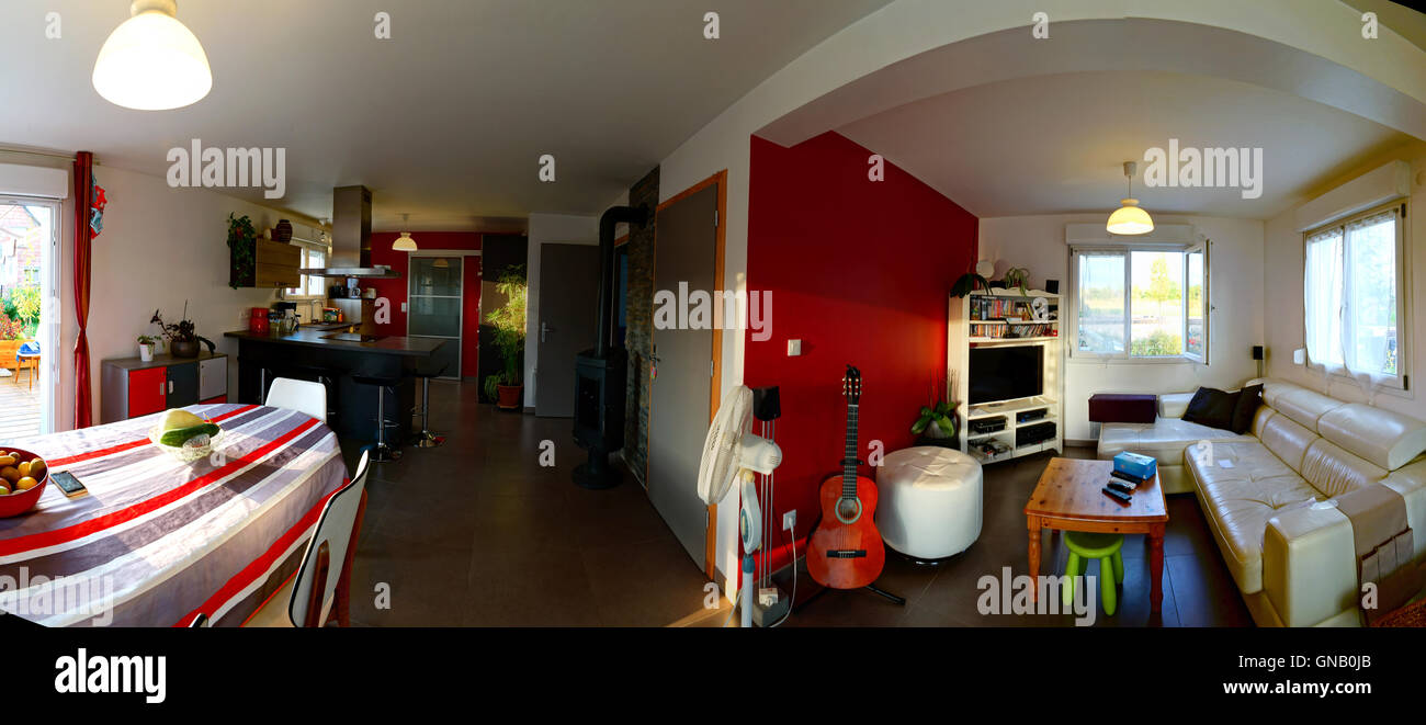 Typical suburban studio in a little house with big door to the garden ...