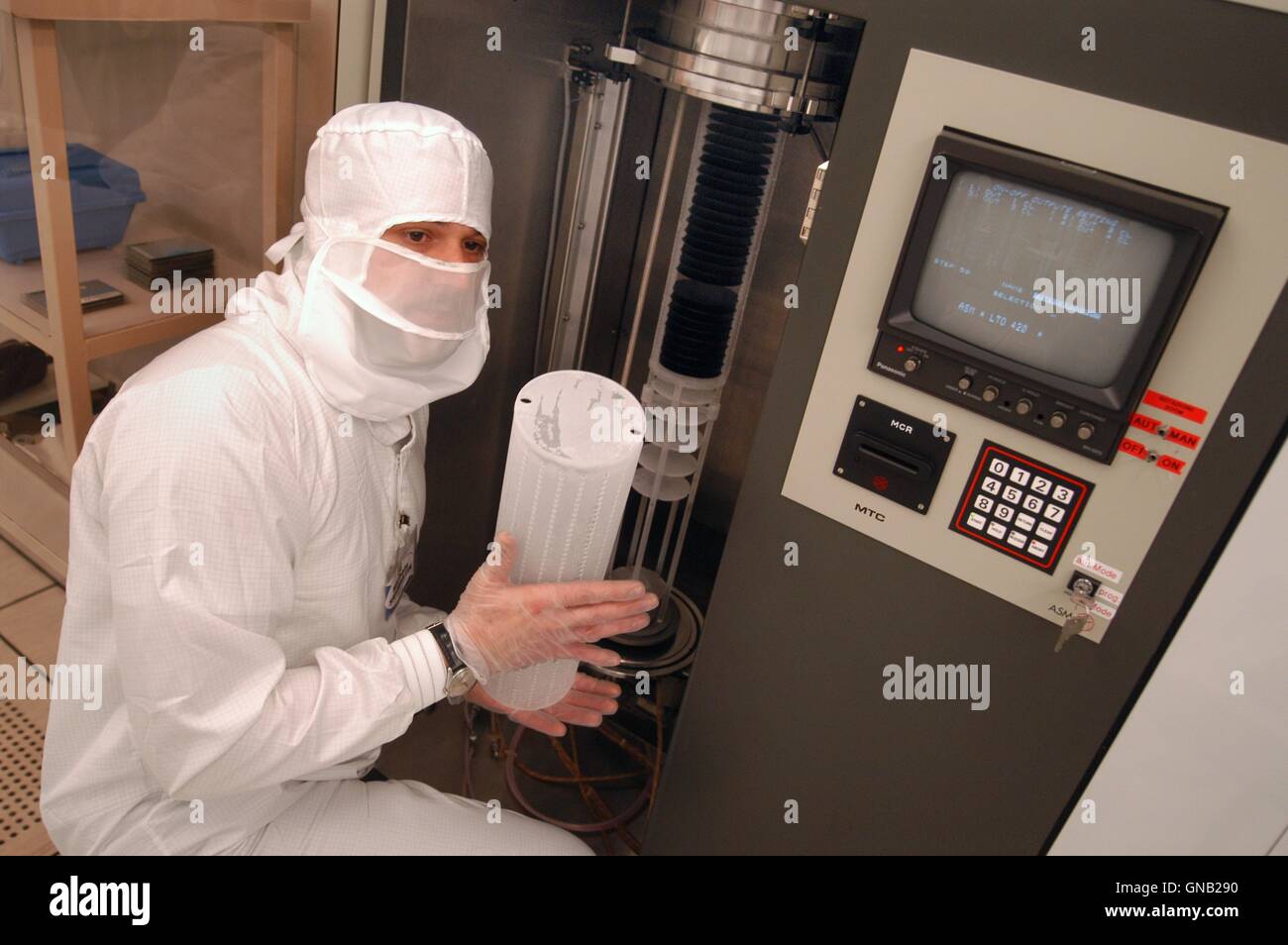 Chip clean room clean room protective hi-res stock photography and ...