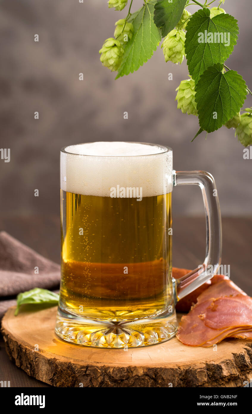 Hops beer fermentation hi-res stock photography and images - Alamy