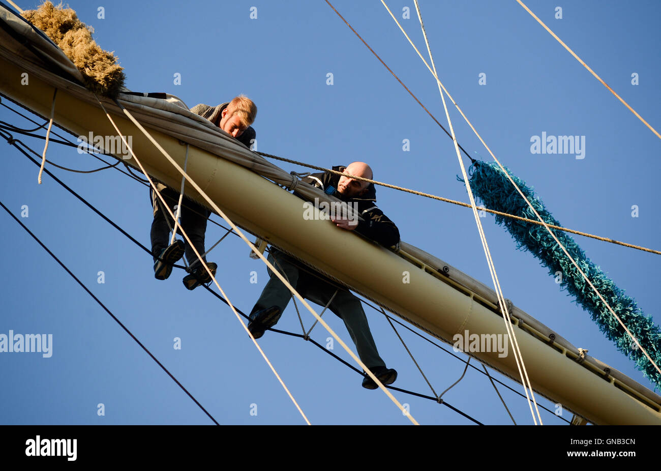 Men aloft on the STS Fryderyk Chopin Stock Photo - Alamy