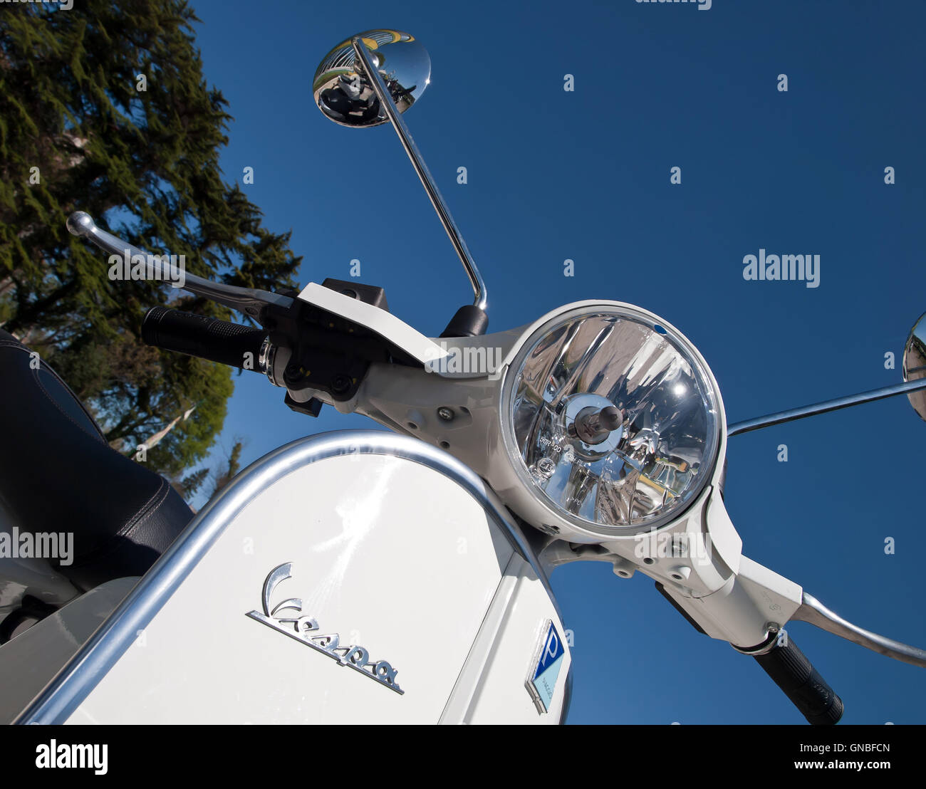Vespa handlebar hi-res stock photography and images - Alamy