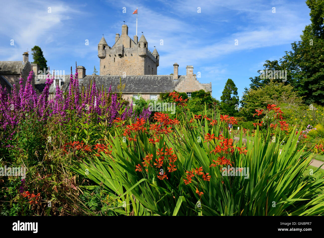 Cawdor castle flower garden hi-res stock photography and images - Alamy
