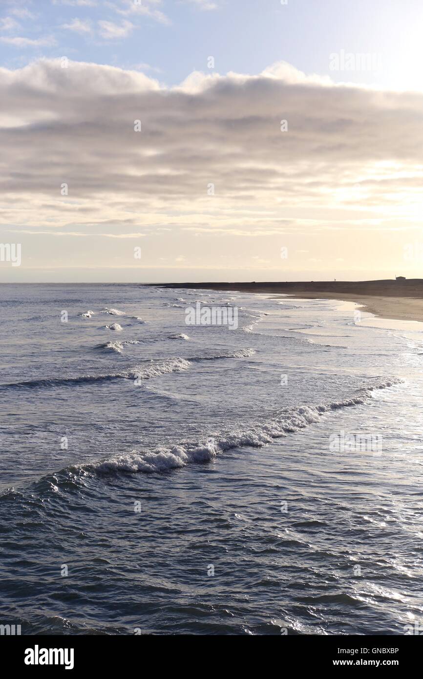 Gushing wave hi-res stock photography and images - Alamy