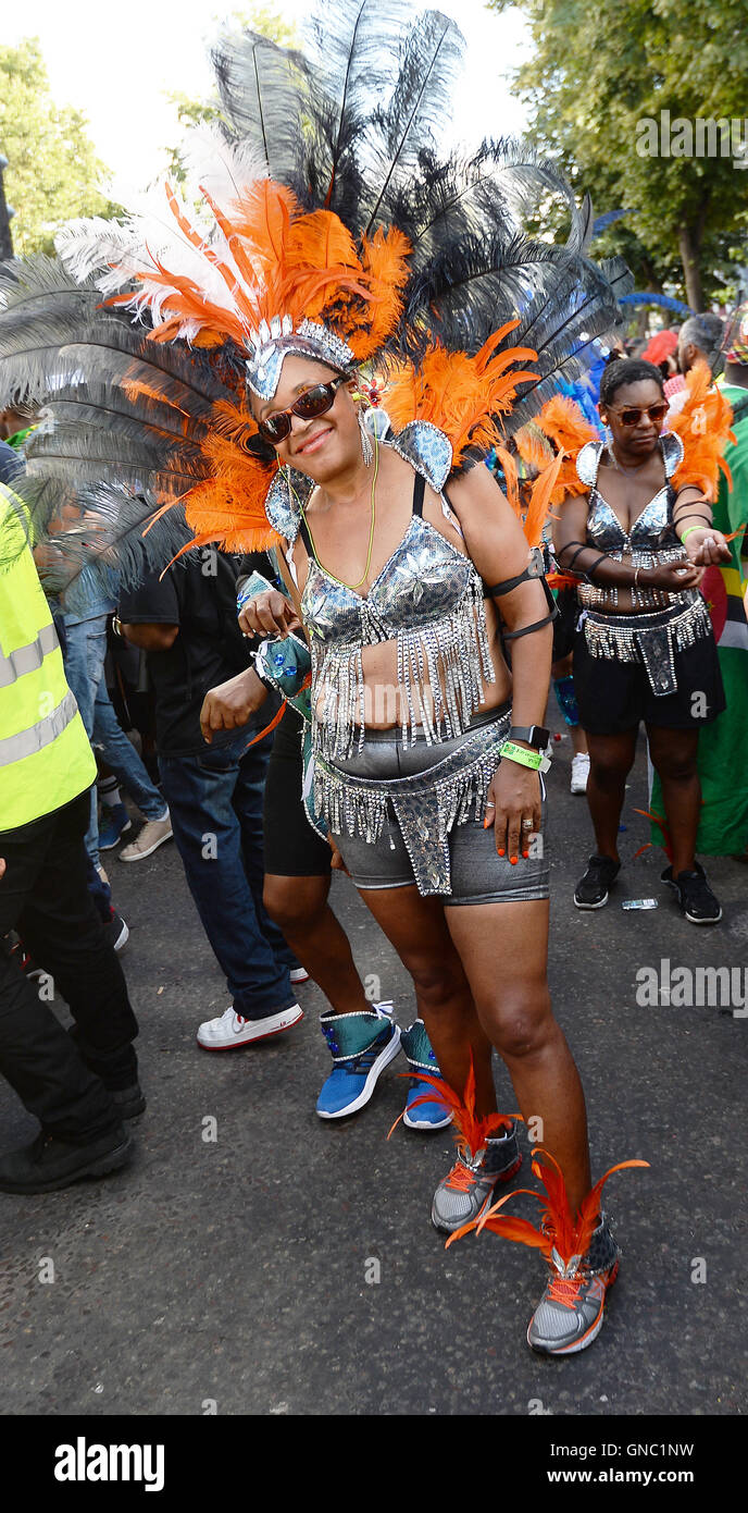 Dancers during the second and final day of the Notting Hill Carnival ...