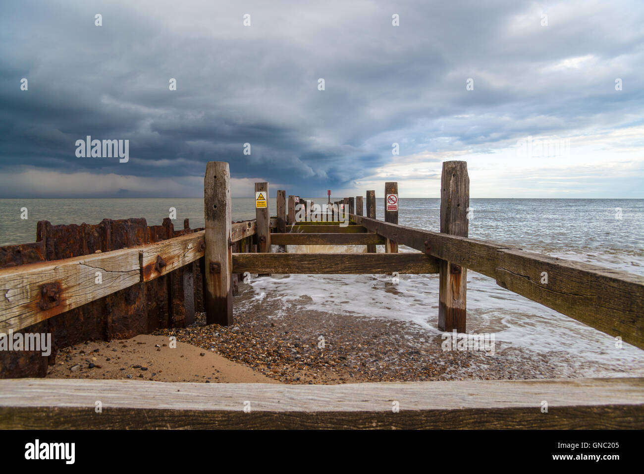 Coastal sea defences hi-res stock photography and images - Alamy