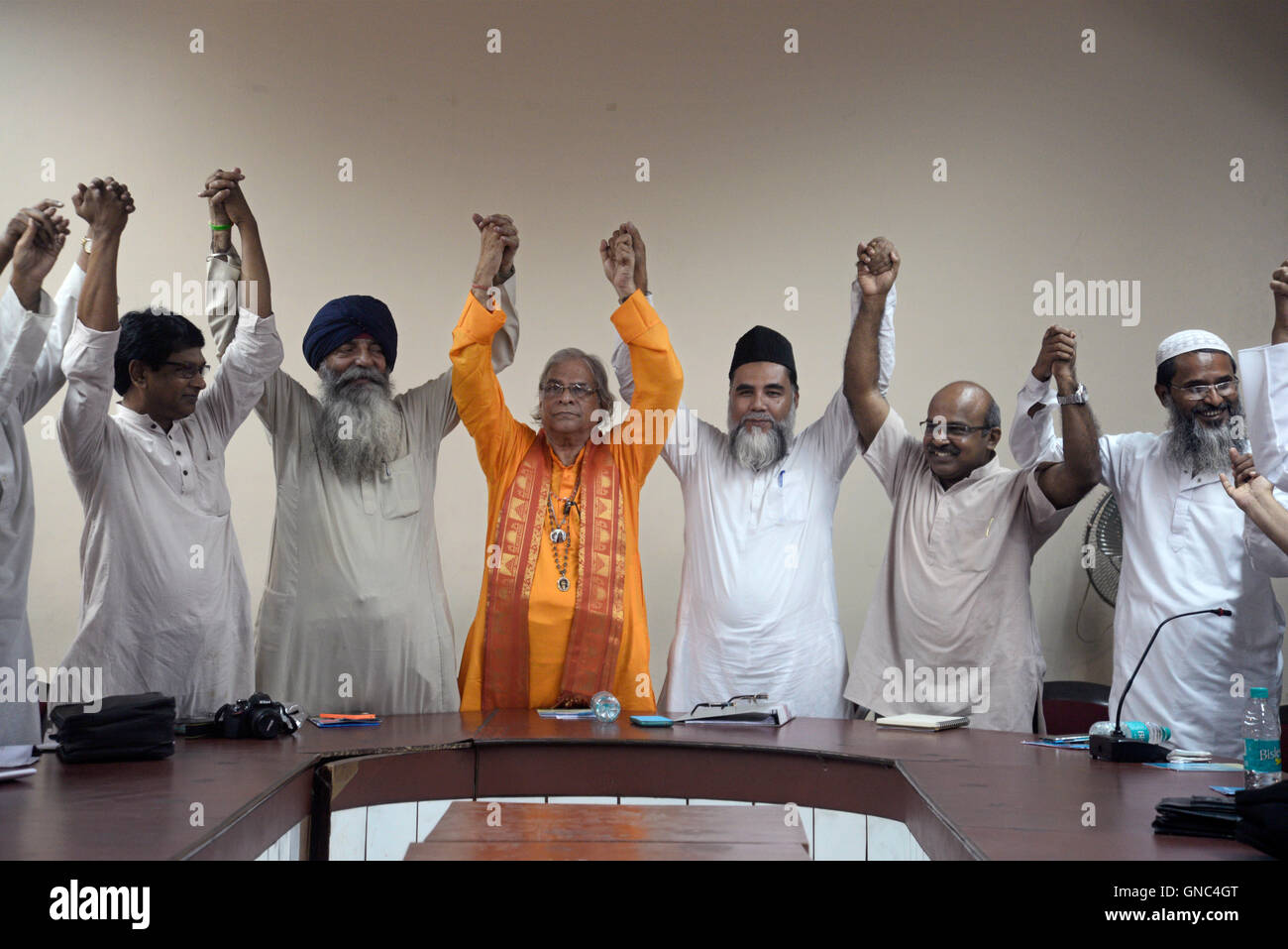 Kolkata, India. 29th Aug, 2016. Jamaat-e-Islami Hind organized a round ...