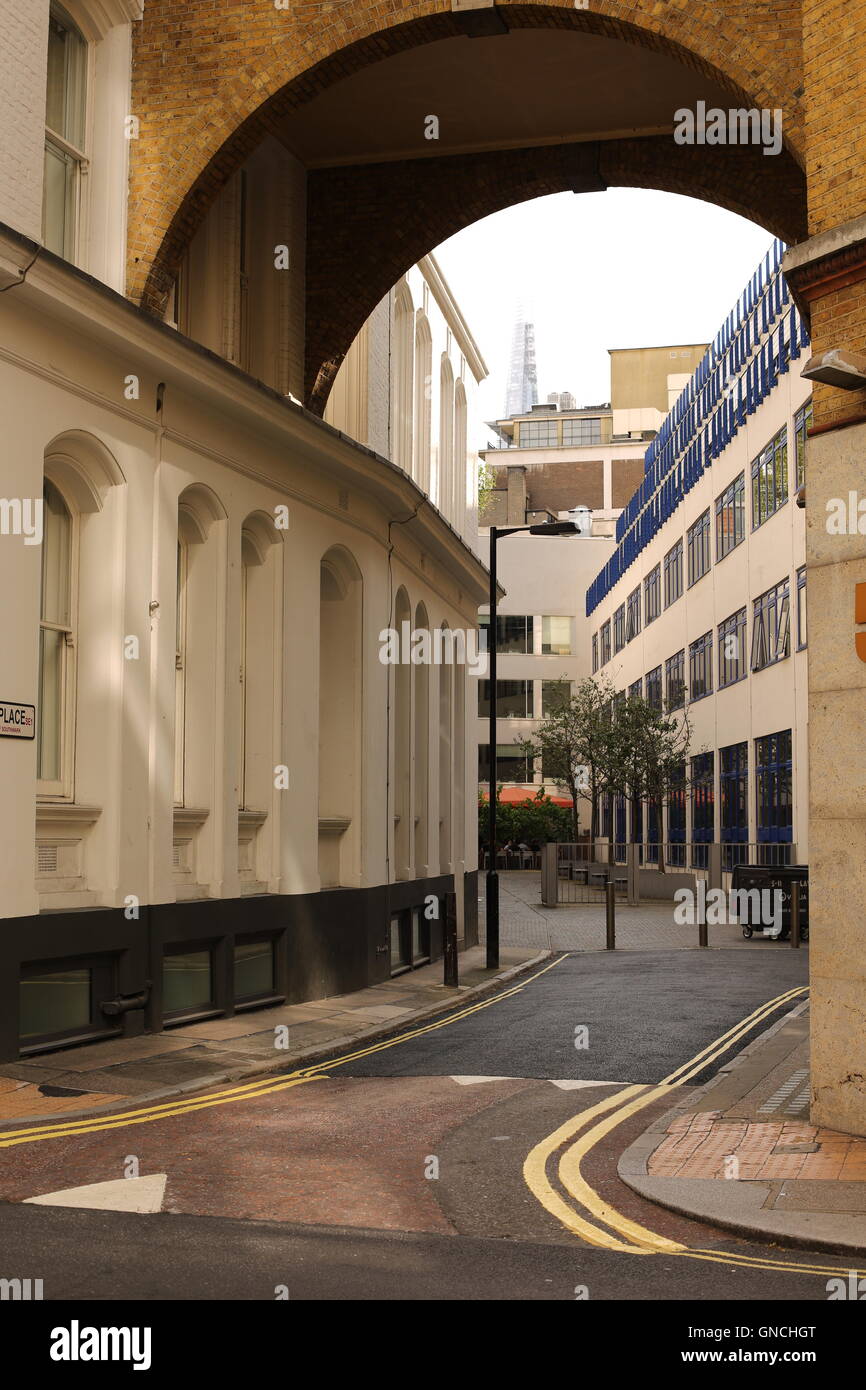 Bankside arches hi-res stock photography and images - Alamy