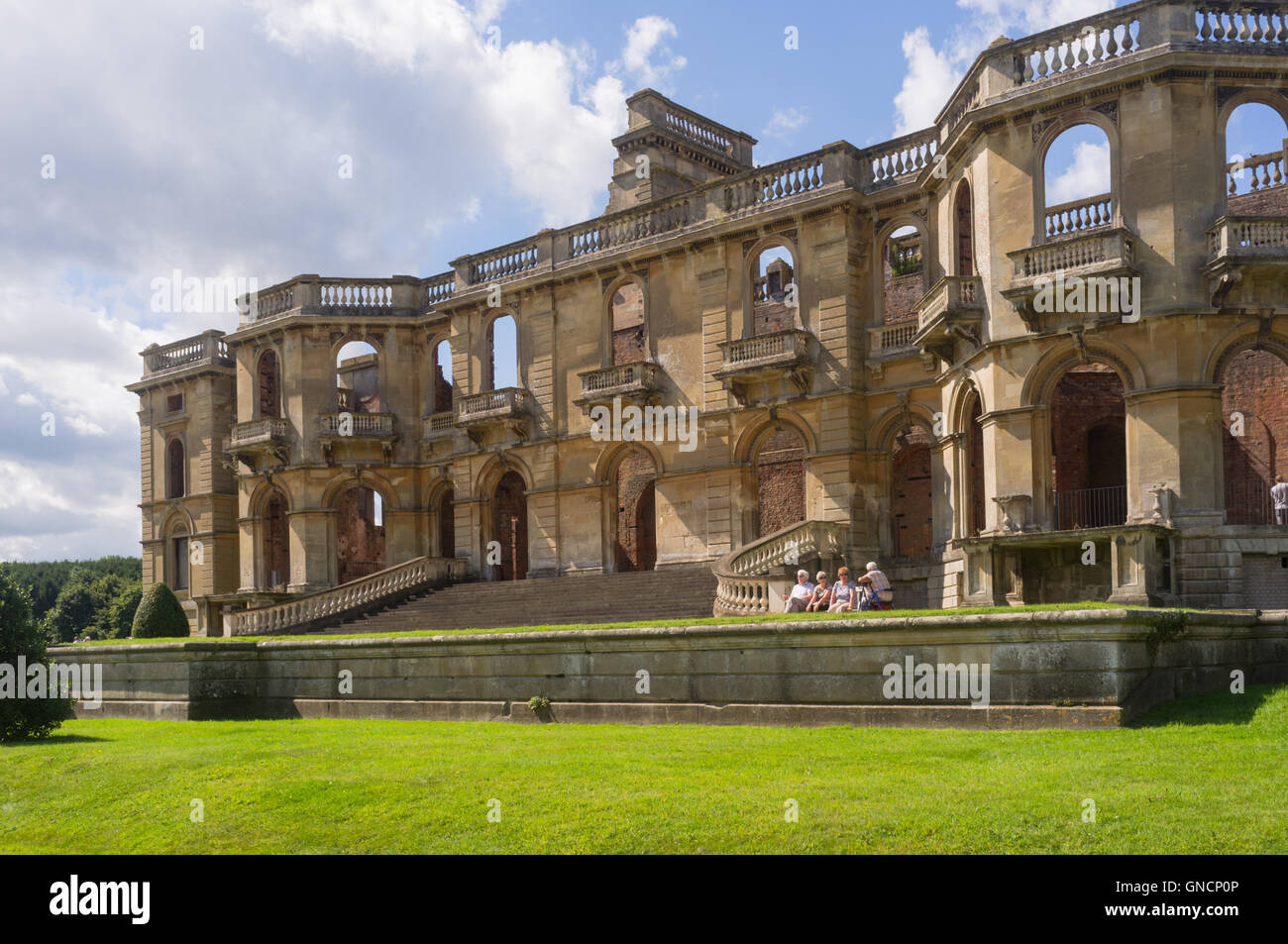English baroque style architecture hi-res stock photography and images ...