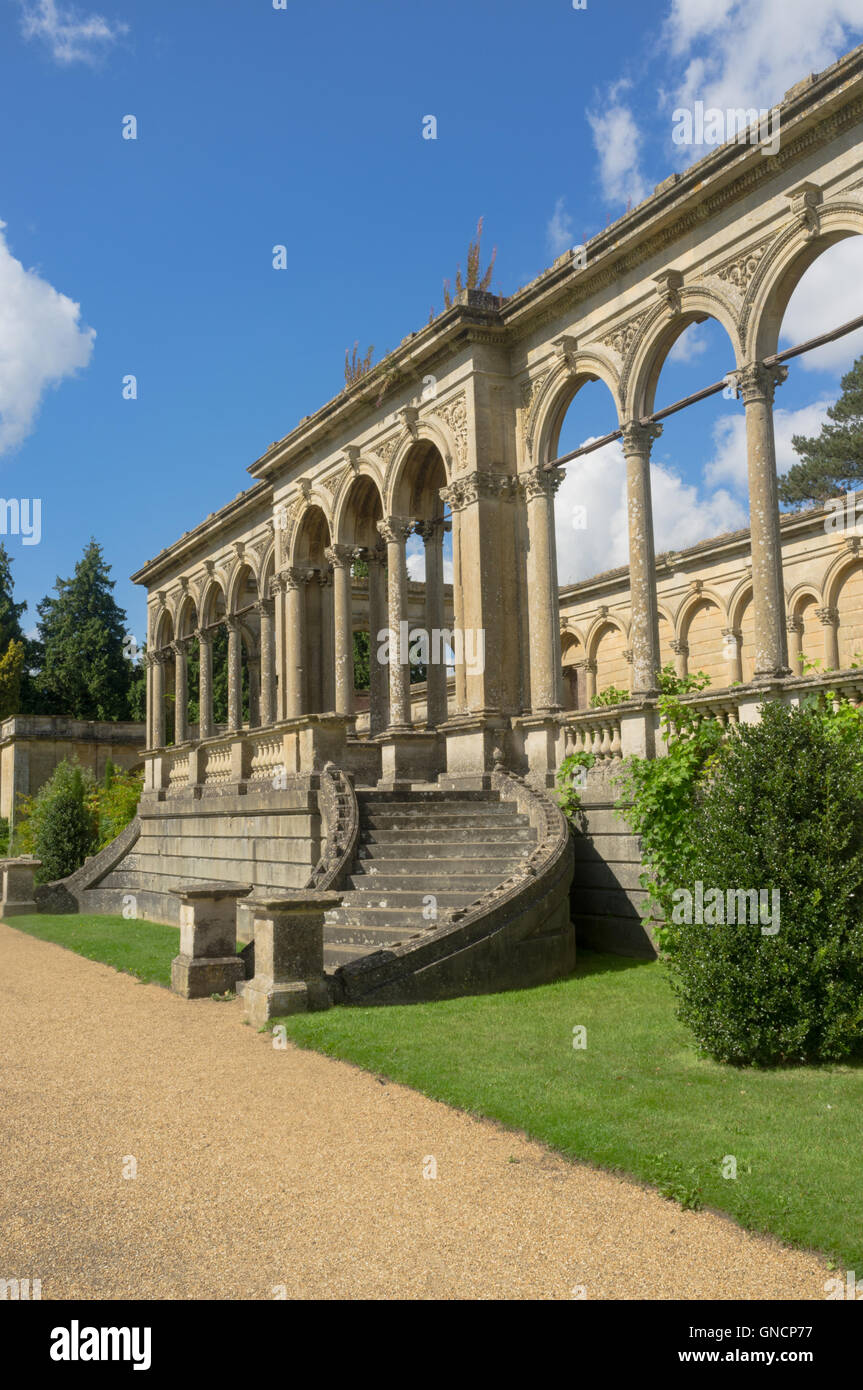 English court style hi-res stock photography and images - Alamy