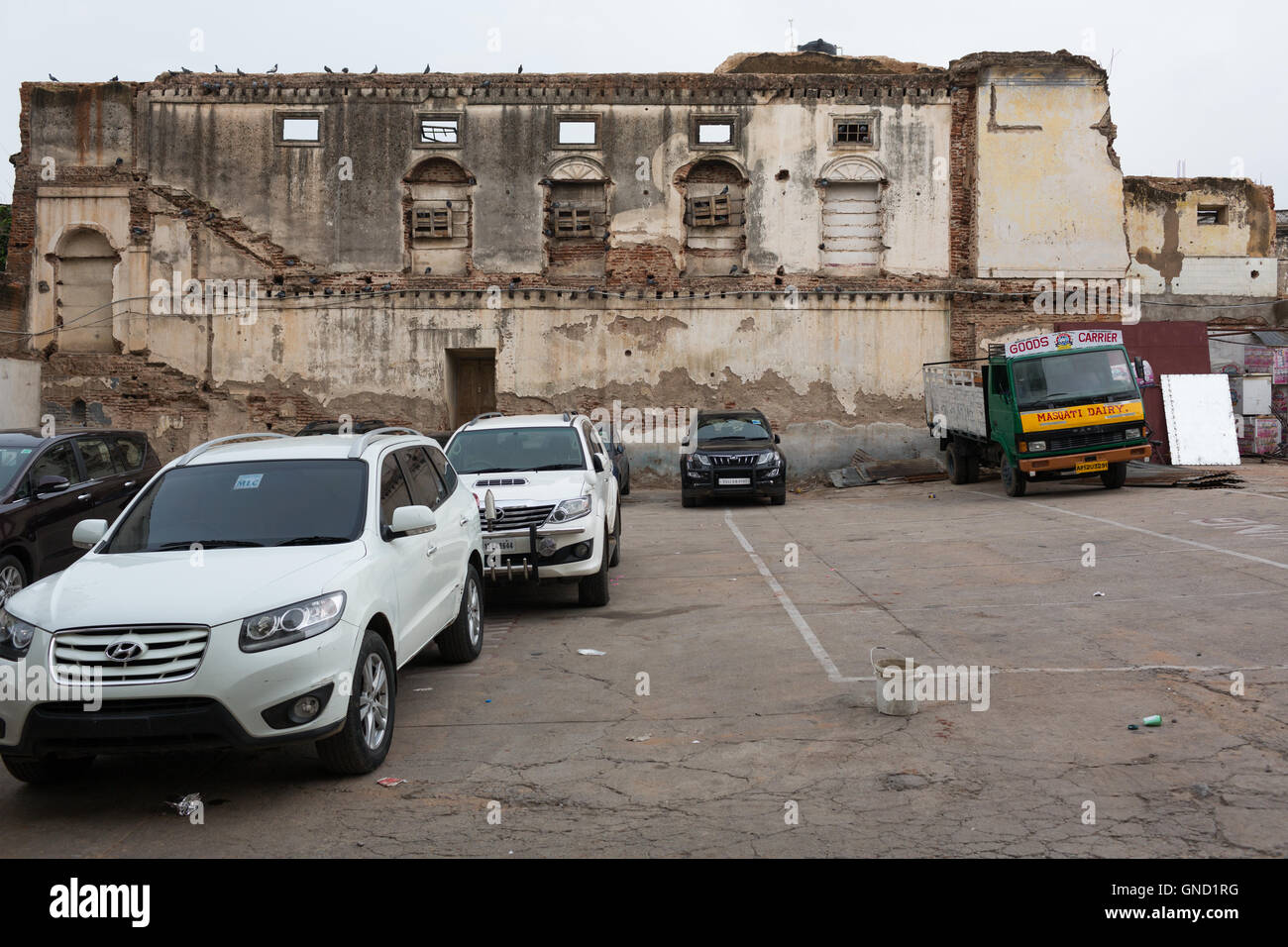 Malwala Palace in ruins Stock Photo - Alamy