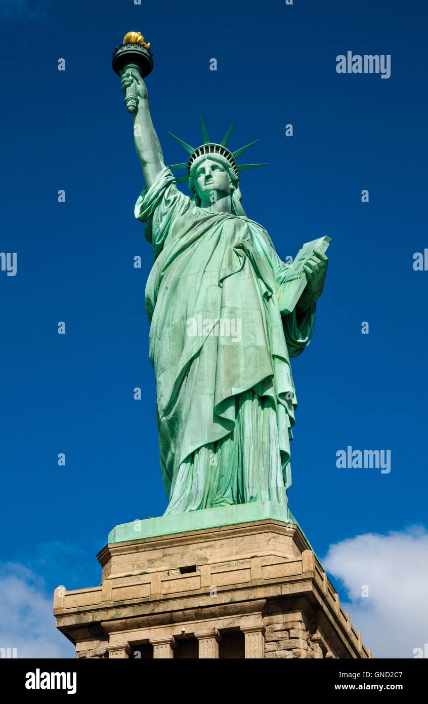 National monument statue hi-res stock photography and images - Alamy