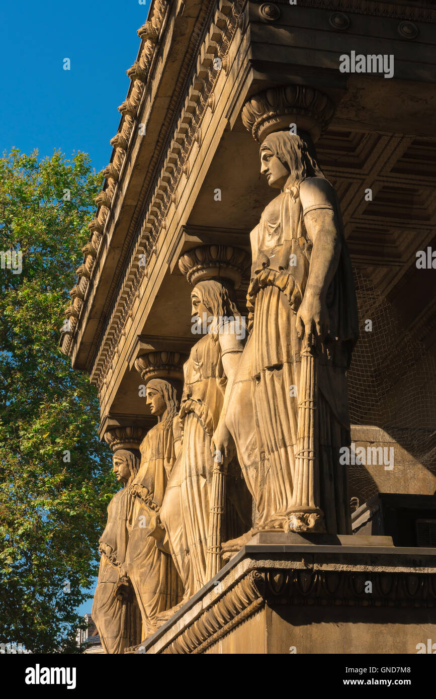 Crypt england uk hi-res stock photography and images - Alamy