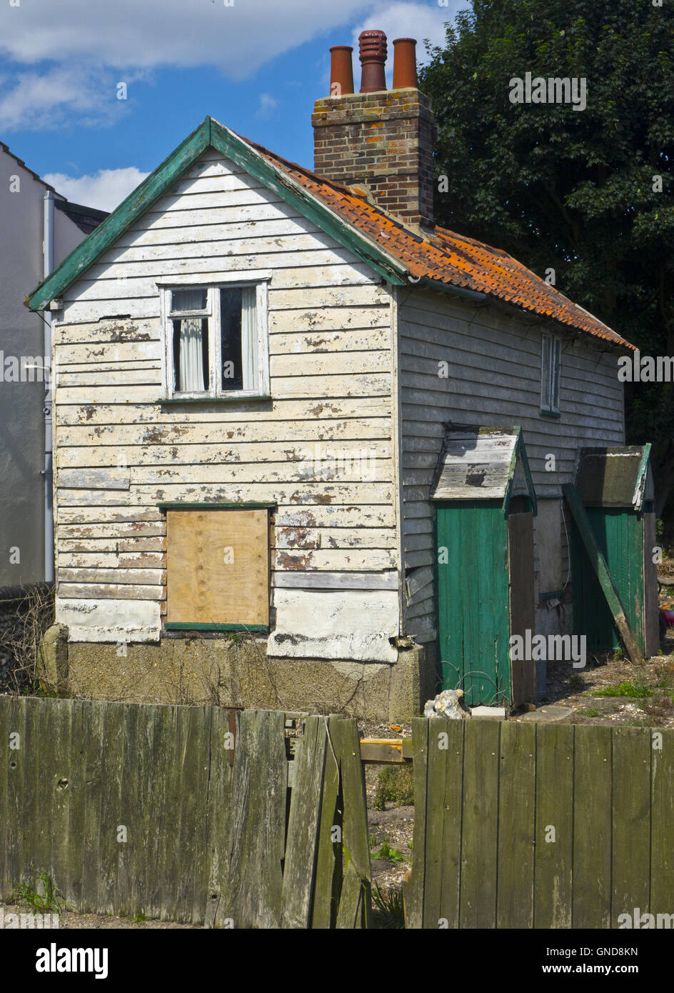 Clapper board house hi-res stock photography and images - Alamy