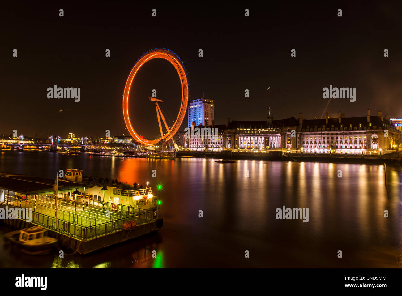 London nightscape hi-res stock photography and images - Alamy