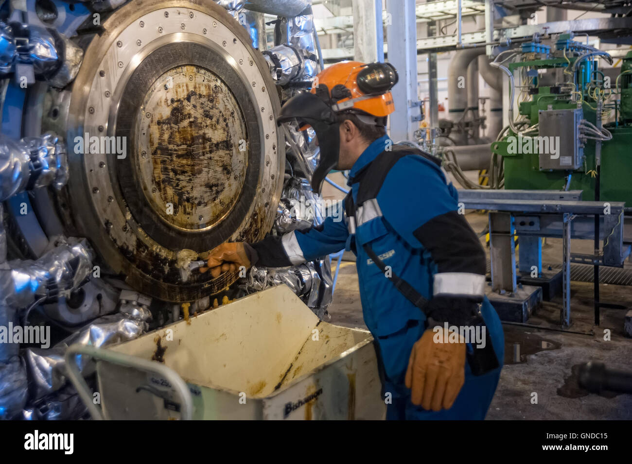 Extruder machine hi-res stock photography and images - Alamy