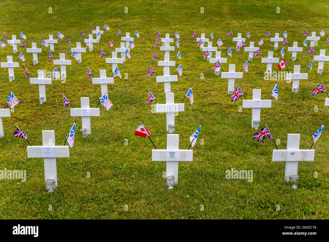 Memorial crosses hi-res stock photography and images - Alamy