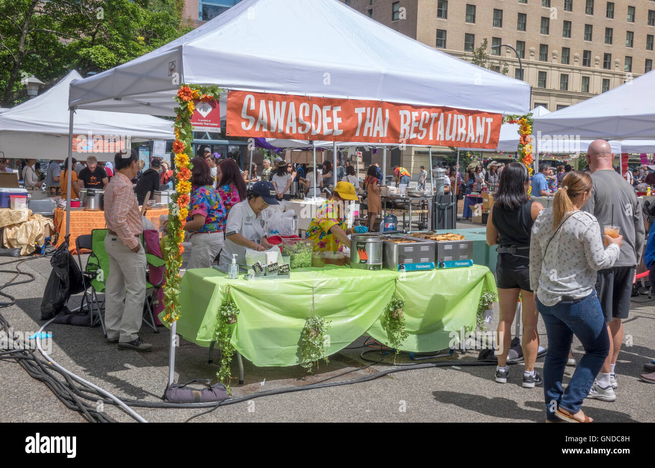 Pop Up Food Stalls At The Outdoor Thai Food Festival In Robison Square ...