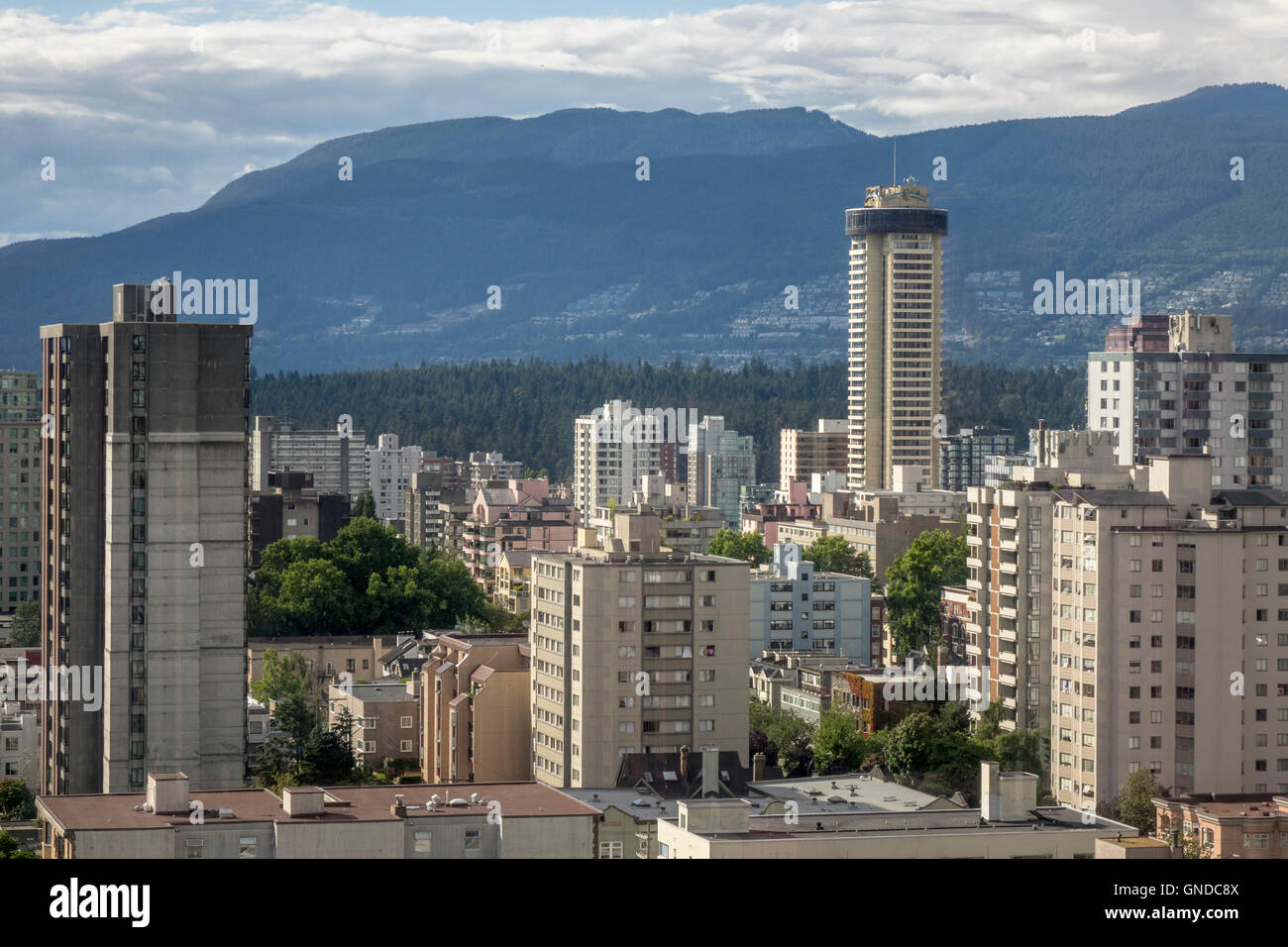 Vancouver aerial skyline hi-res stock photography and images - Alamy