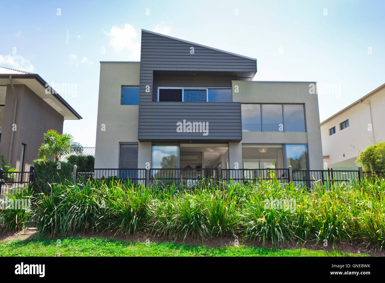 Modern Australian house Stock Photo - Alamy