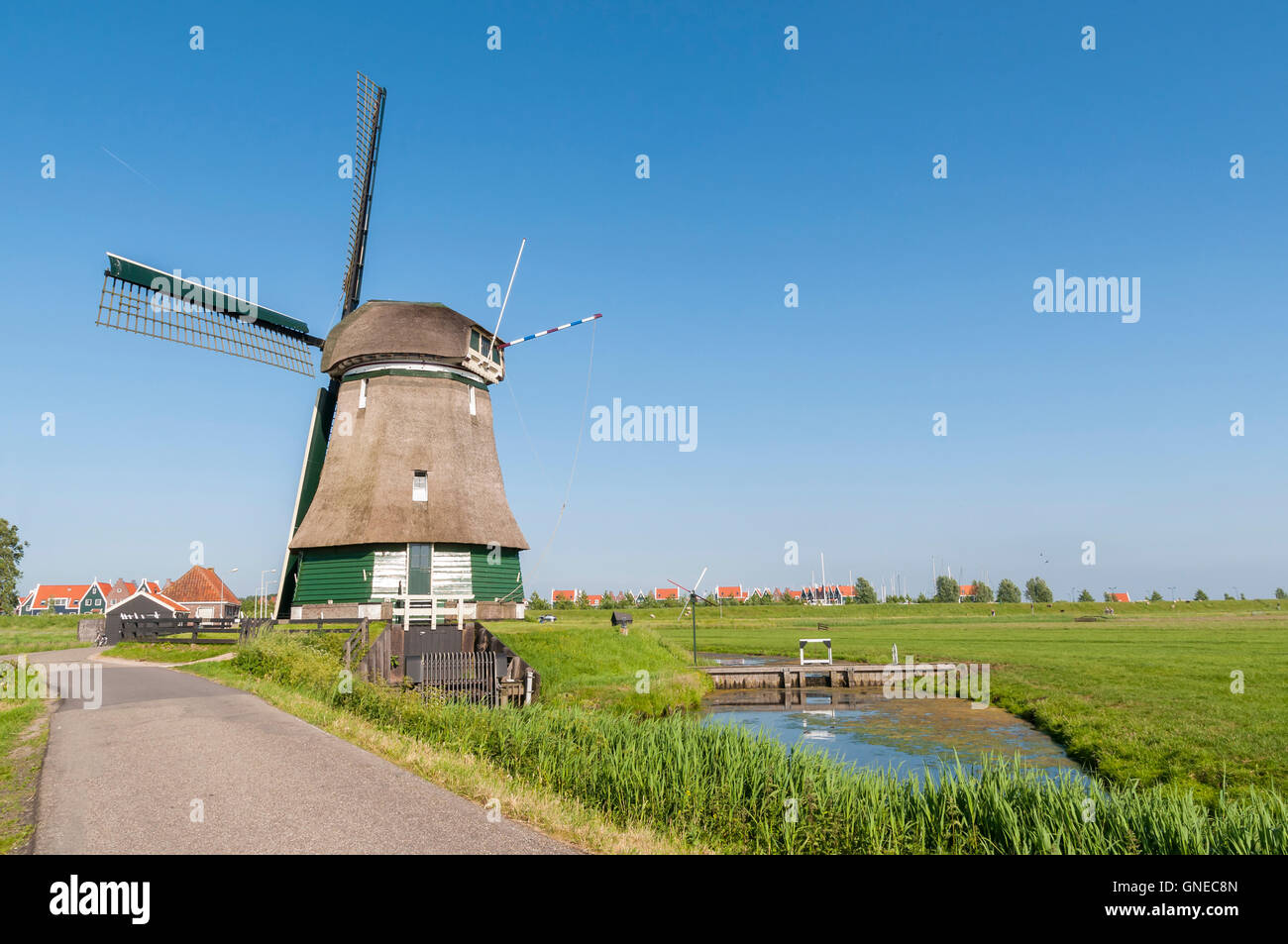 Katwoude wind mill, in Volendam Stock Photo - Alamy