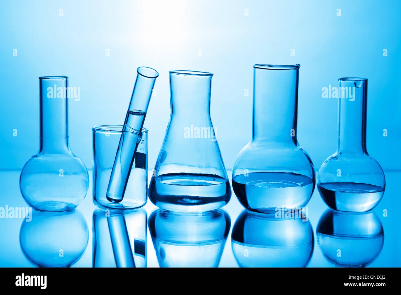 chemical laboratory equipment Stock Photo - Alamy