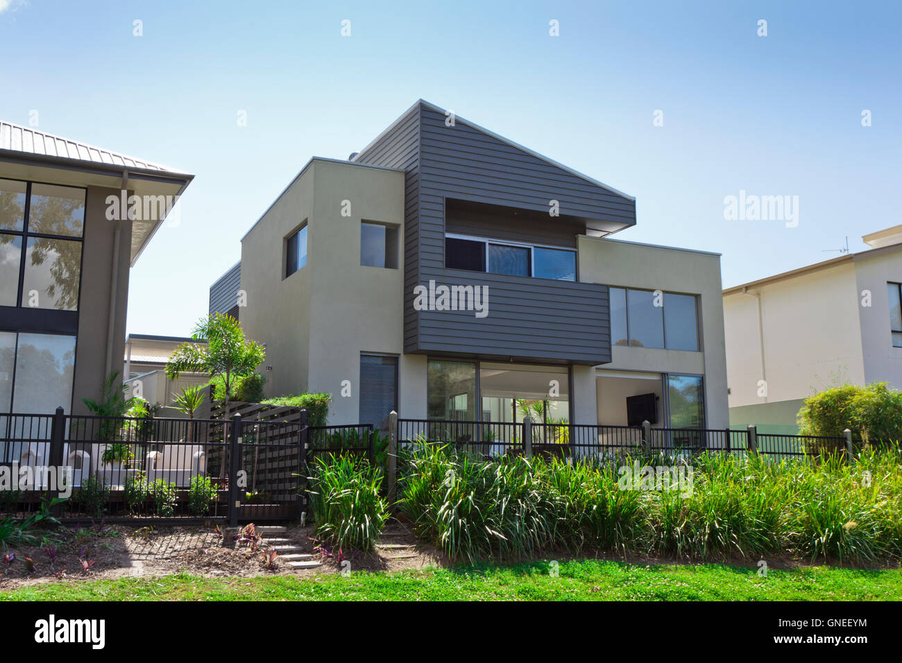 Modern Australian house Stock Photo - Alamy