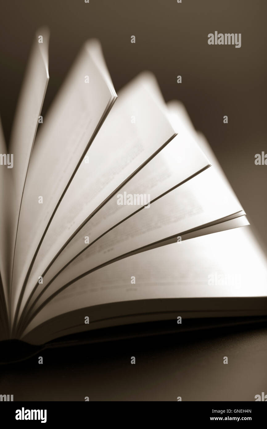 Turn the page bookstore hi-res stock photography and images - Alamy