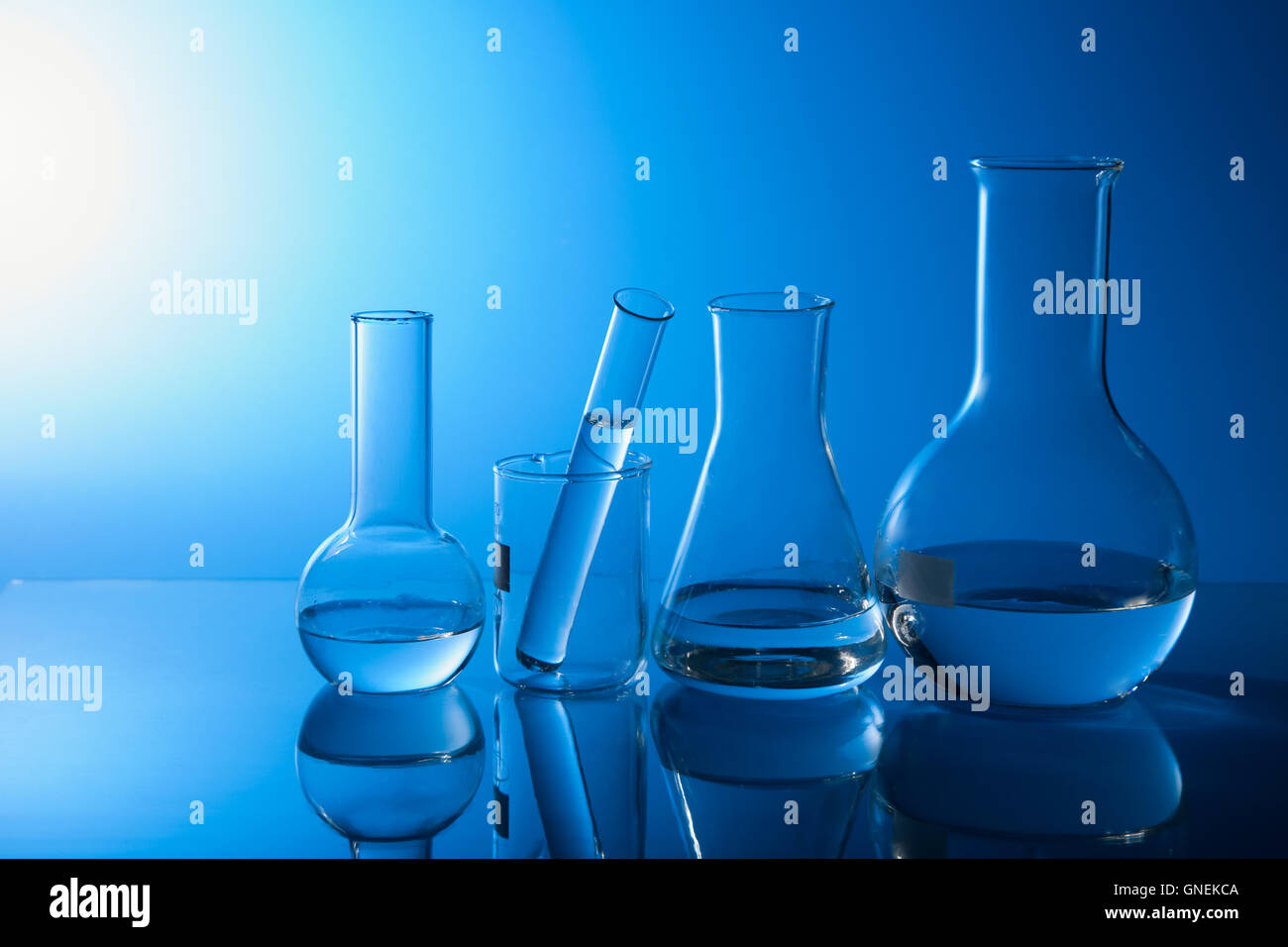chemical laboratory equipment Stock Photo - Alamy