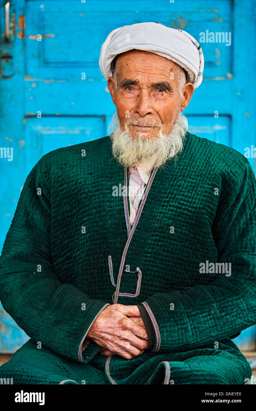 Old Man Uzbekistan High Resolution Stock Photography and Images - Alamy