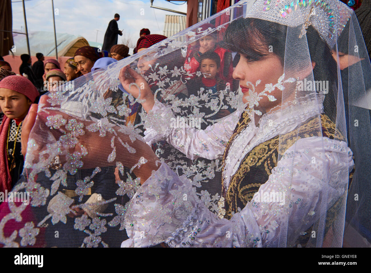 Uzbek veil hi-res stock photography and images - Alamy