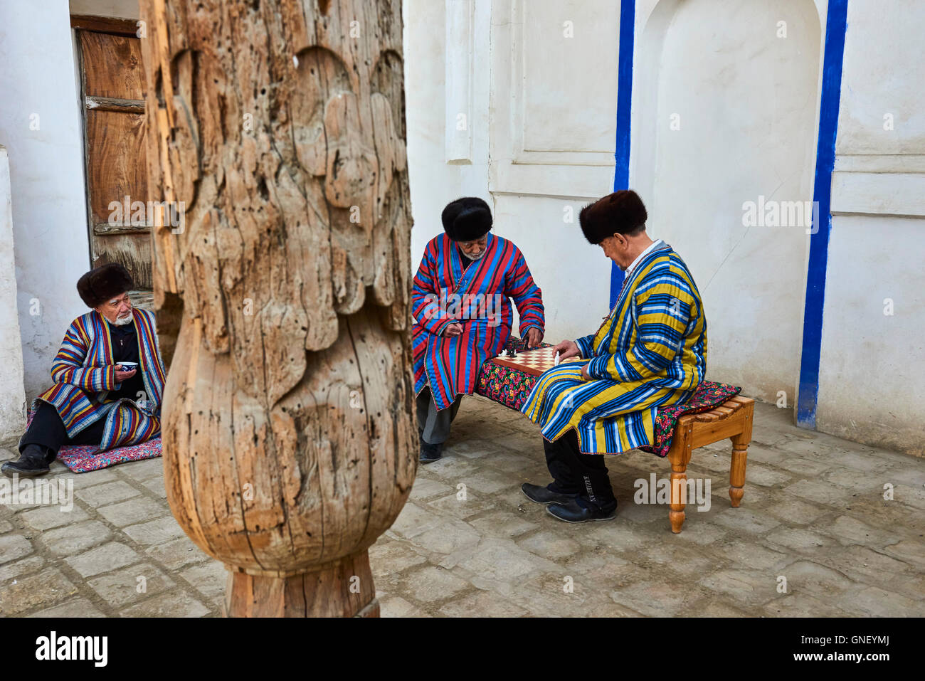 Uzbek men chapan hi-res stock photography and images - Alamy