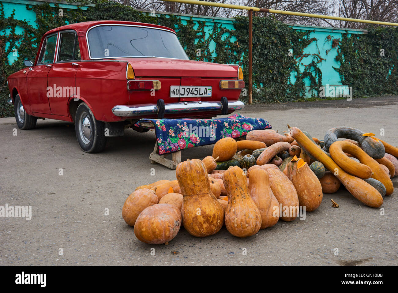 Uzbekistan, Fergana region, Marguilan, bazaar, food market, pumpkin ...