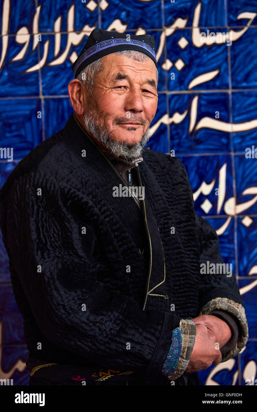 Uzbek man hi-res stock photography and images - Alamy