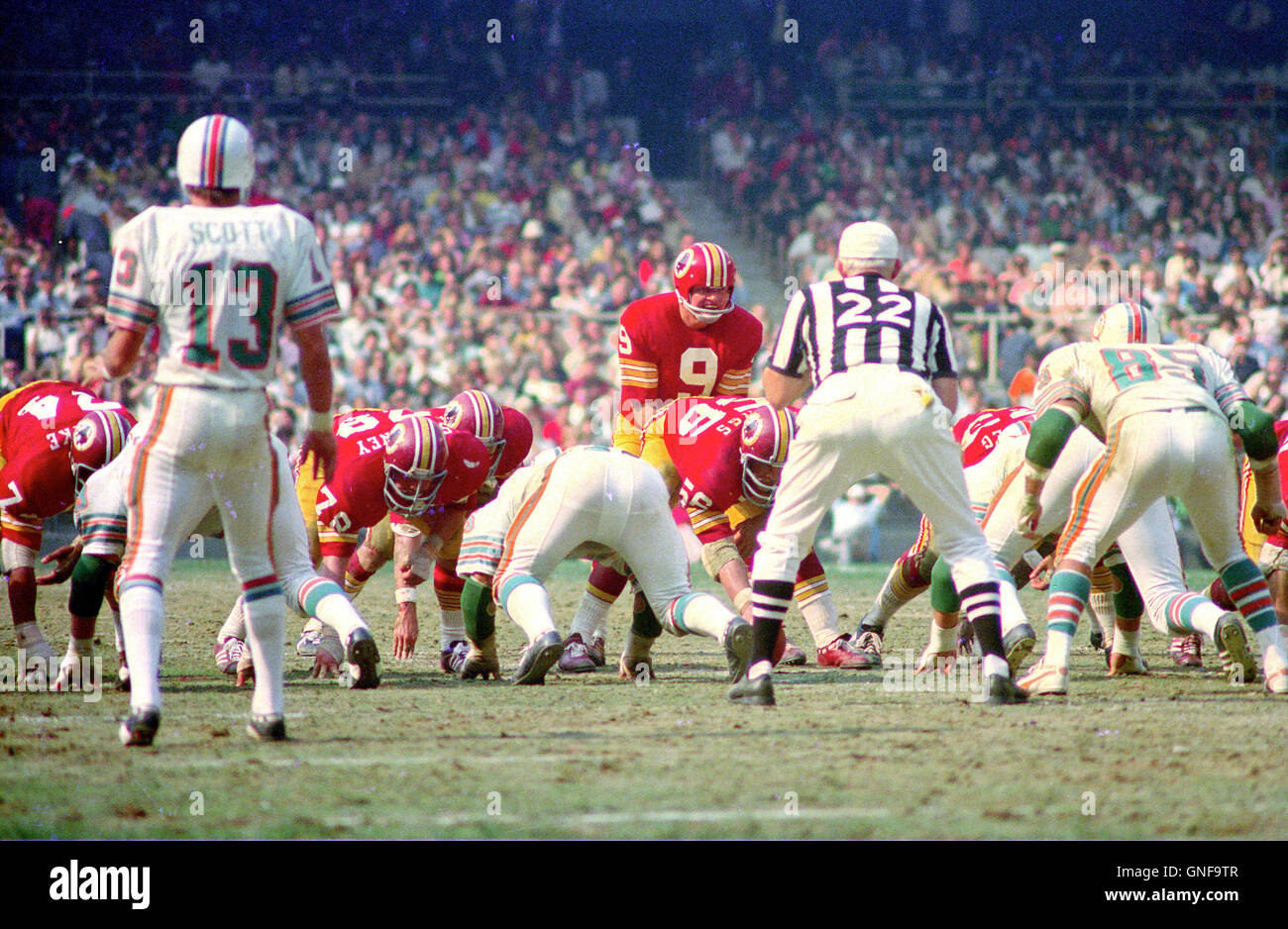 Washington Redskins quarterback Sonny Jurgensen (9) calls signals as he ...
