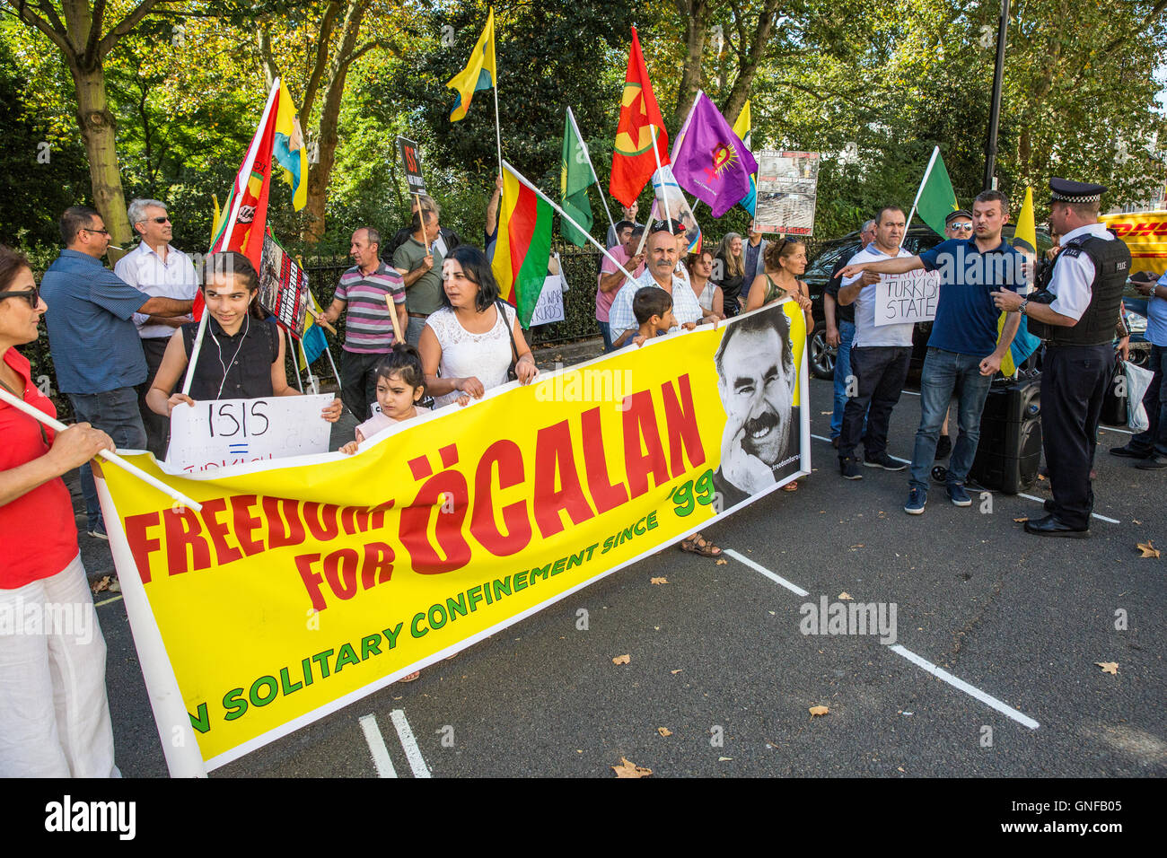 London, UK. 30th August, 2016. Members of the UK's Kurdish community ...