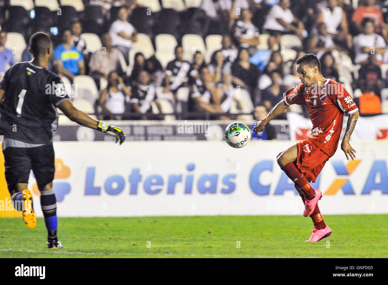 RIO DE JANEIRO, RJ - 30.08.2016: VASCO DA GAMA X VILA NOVA - Moises ...