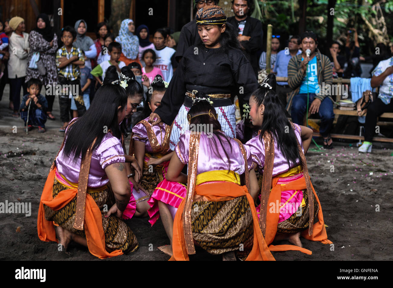 Jatilan hi-res stock photography and images - Alamy