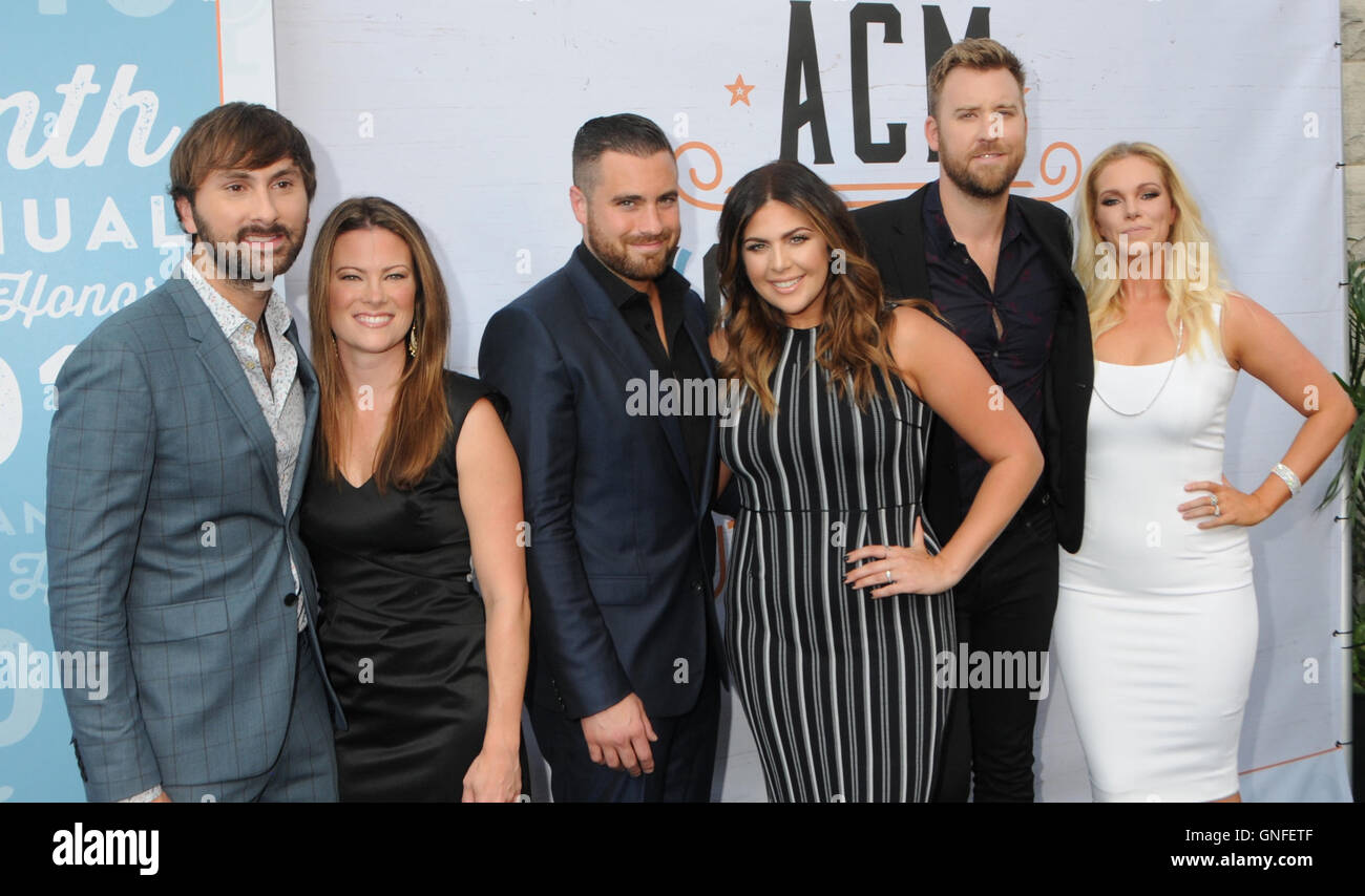 Nashville, Tennessee, USA. 30th August, 2016. Dave Haywood, Kelli ...