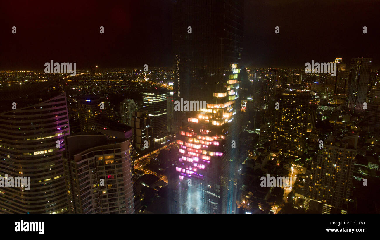 Bangkok, Thailand. 29th Aug, 2016. MahaNakhon building in the Silom ...
