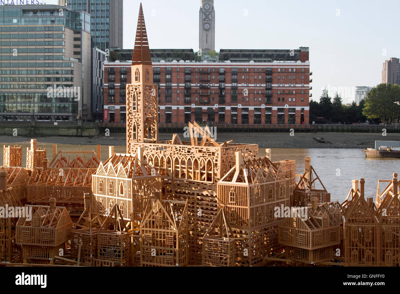 Thomas farriner hi-res stock photography and images - Alamy